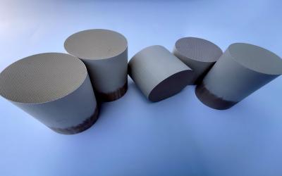 China Universal TWC Three Way Catalytic Converter Reduce Emissions Of Co Hc And Soot for sale