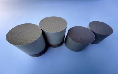 China Cordierite Honeycomb Catalyst Element 400cell V2O5 TiO2 SCR for sale