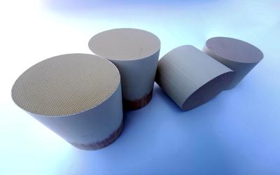 China HC CO NOx TWC Three Way Catalysts For Automobile Emission Control Ceramic Substrate for sale
