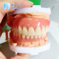 China Full Arch Removable Acrylic Denture Customizable Natural Looking Denture for sale