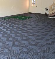 China 3D-Cubic Interlocking Plastic Garage Floor Tiles - 25 Pieces Per Box, Less Than 0.5% Water Absorption for sale