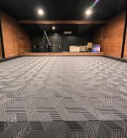 China 3D Interlocking Vinyl Garage Floor Tiles 0.7 Inch Thick 25000 lbs Load Capacity for sale