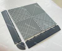 China 2500Lbs Load Capacity PP Garage Floor Tile 400x400x18mm with Ribbed Surface and UV Resistance for sale