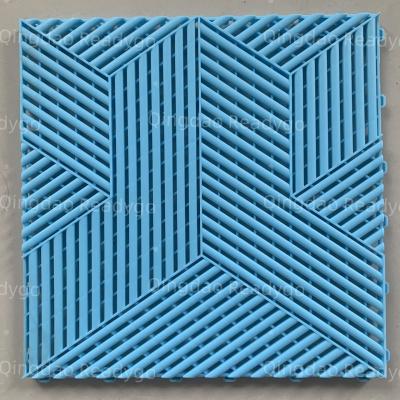 China PP Garage Floor Tile 0.7 Inch Thick 2500 Lbs Capacity UV Resistant Interlocking 3D Design for sale