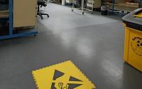 China Class Bfl Anti Static Flooring Tiles 6.5mm Textured ESD Interlocking PVC Floor Tiles for sale