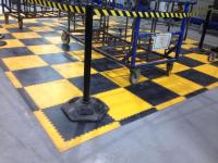 China Waterproof PVC Garage Floor Tile 498x498x6.5mm - Interlocking Anti-Slip Surface for Indoor Outdoor Use for sale