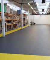 China Textured PVC Interlocking Garage Floor Tiles 498×498×6.5mm Anti-UV Anti-Aging Anti-Impact for sale
