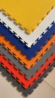 China OEM PVC Interlocking Garage Floor Tiles 498x498x6.5mm Textured Anti-Slip Surface for Workshop & Warehouse for sale