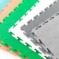 China OEM PVC Interlocking Garage Floor Tiles 498x498x6.5mm Textured Anti-Slip Surface for Workshop & Warehouse for sale
