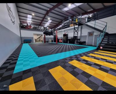 China 400x400mm Polypropylene Garage Floor Tiles 18mm Thick with -22°F to 248°F Temperature Resistance for sale