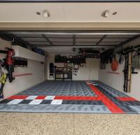 China Custom 0.7 Inch Thick Interlocking Garage Floor Tiles Waterproof UV Resistant for sale