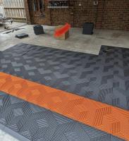 China Custom 0.7 Inch Thick Interlocking Garage Floor Tiles Waterproof UV Resistant for sale