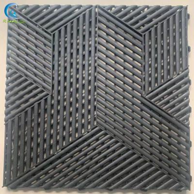 China PP Garage Floor Tile 400x400x18mm 30 Ton Capacity Click Installation for sale