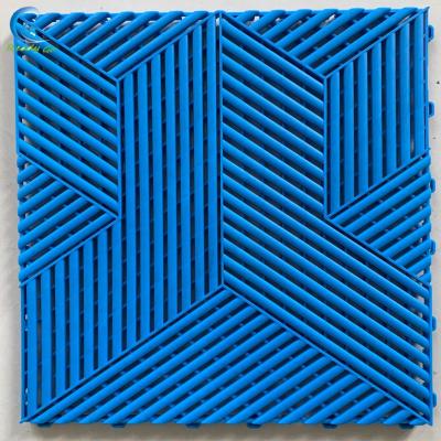 China Garage Floor Tile Interlocking Click Customizable Design 400 * 400 * 18 mm for sale