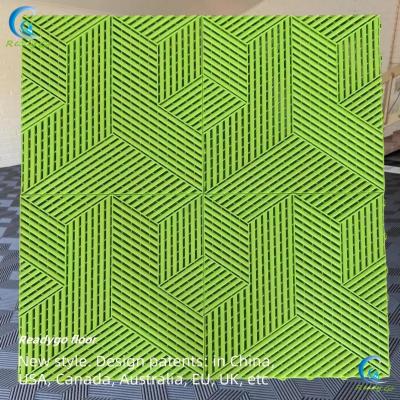 China Interlocking Garage Floor Tile 620g Click Installation 3D Cubic Pattern 400x400x18mm for sale