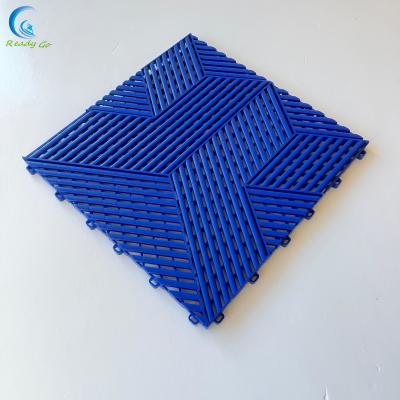 China Interlocking Garage Floor Tiles 400x400mm 18mm Thickness 30 Ton Load Capacity for sale