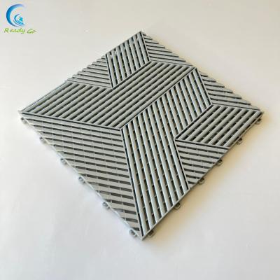 China 400x400x18mm Garage Floor Tile High Impact Resistance 30 Ton Weight Capacity Click Installation for sale