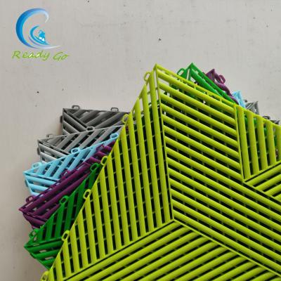 China Waterproof Interlocking Garage Tile 620g Slip Resistance ASTM D2047 Temperature -22°F to 248°F for sale