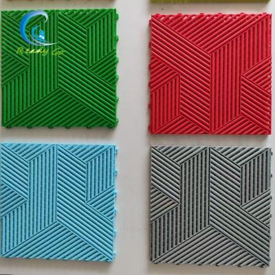 China Interlocking Garage Tile 400x400x18mm 40 Ton Bearing Capacity PP Garage Flooring for sale