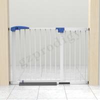 China 11.85 Inch Extendable Baby Gate , Ecofreindly Metal Dog Gate For Stairs for sale