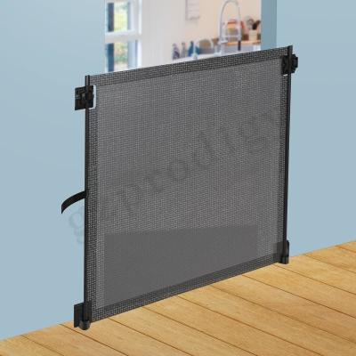 China Prodigy Petproof Retractable Baby Gate Barrier Multicolor Lightweight for sale