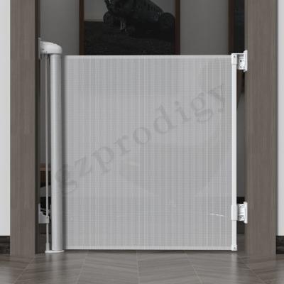 China Double Secure Retractable Baby Gate 55