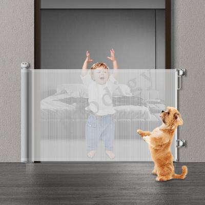 China Easy Step No Traps Children Stair Fence Gate Flexible Babies Kids Retract Mesh Gate for sale
