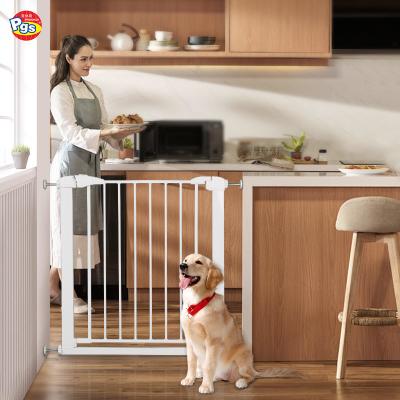 China Lockable Baby Gate Stairs Guard Barrier Protective Safety Fence Kids Safety Protection Supplies for sale