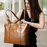 China 15.6 Inch Laptop Leather Tote Bag For Women PU Polyester Material for sale