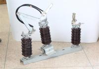 China 11kv 400 Amp Fused Air Disconnector Switch Gang Isolator Porcelain Type for sale