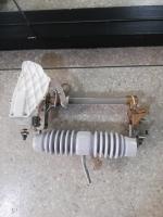China 100Amp 27kv Porcelain Drop Out Fuse Cutout with arc extingquishing chamber for sale