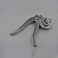 China Veterinary 0.9cm Dia Pig Ear Hole Punch Plier Livestock Equipment Accessories for sale