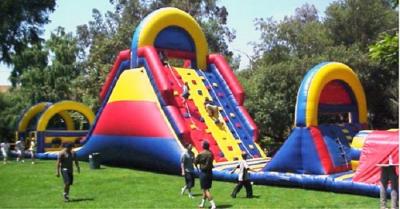 China Climb Adult Inflatable Obstacle Course Durable PVC Tarpaulin For Fun for sale