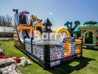 China Commercial Kingdom Pirates Slide Inflatable Blow Up Obstacle Course With Bouncer for sale