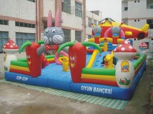 China Pvc Tarpaulin Amusement Inflatable Bouncy Castle Park For Outdoor EN14960 for sale