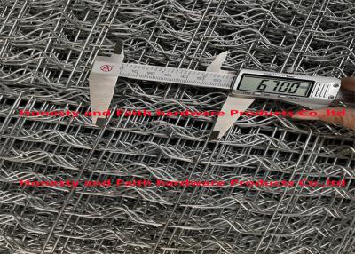 China 25.4*67mm Hole Size Hot Dipped Galvanized Pipeline Reinforced Welded Wire Mesh For Gas for sale