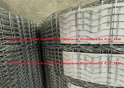 China 1.8mm Opening 25.4X67mm Galvanized Reinforced Welded Wire Mesh For Wastewater Pipeline for sale