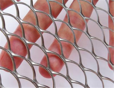 China 2mm Pedestrian Barriers SS304 Expanded Metal Mesh for sale