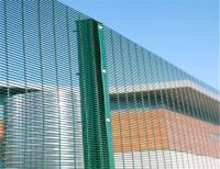China Safe Fashion Design Wire Mesh Garden Fence Long Use 50mm 75mm 100mm 150mm 200mm for sale