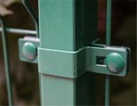 China 50mm Hole Green Color Pvc Coated Wire Mesh Fence Hold Grip Simple for sale