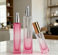 China Screw-Top Spray Glass Bottle for Cosmetics 5ml 10ml Portable Perfume Refill Glass Bottle for sale