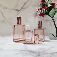China Amber Square Glass Perfume Spray Bottle, 30ml&50ml&100ml, Empty Bottle with Gold Sprayer, Custom Wholesale Fragrance Packaging for sale