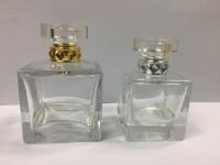 China 100ml Square Glass Cosmetic Spray Bottles /  Reusable Glass Perfume Bottle with arcylic cap for sale