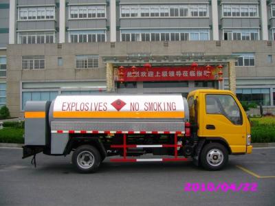 China 4500L 4x2 Euro III Fuel Tank Truck for Gasoline and Light Diesel Delivery for sale
