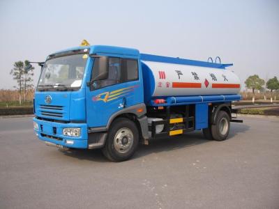 China 12CBM 4x2 Fuel Oil Tank Truck 136kw Diesel Transport Petroleum Tanker Lorry for sale