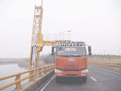 China 22m Truss Bridge Inspection Truck FAW 8x4 Chassis 206KW 280HP Horizontal Operation Range 12500-22000mm for sale