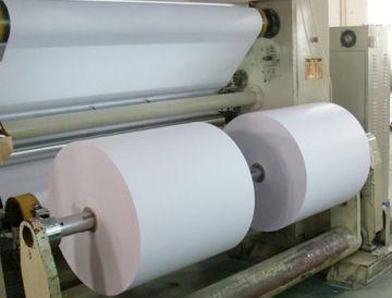 China Single Layer Self Adhesive Glossy Thermal Label Paper Roll For Long Lasting Image Life for sale