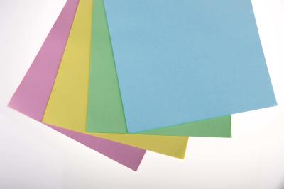 China 60gsm CFB CF NCR Paper For Laser Printers White Pink Yellow Carbonless Paper 65 X 100cm for sale