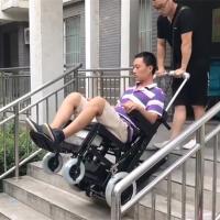 China 24V 200W Electric Stair Climbing Hand Truck Trolley with Track 150kg Load Capacity for sale