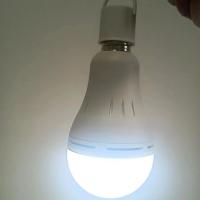 China Li-ion Rechargeable Battery LED Bulb 12W E27 B22 for Emergency and Healthy Usage for sale
